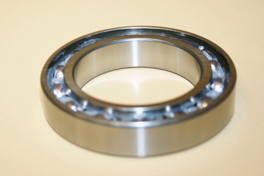 8" Ball Bearing Smooth Snout Bearing RCD